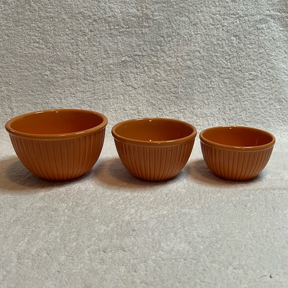 Chantal | Kitchen | Chantal Ceramic Nesting Bowls | Poshmark